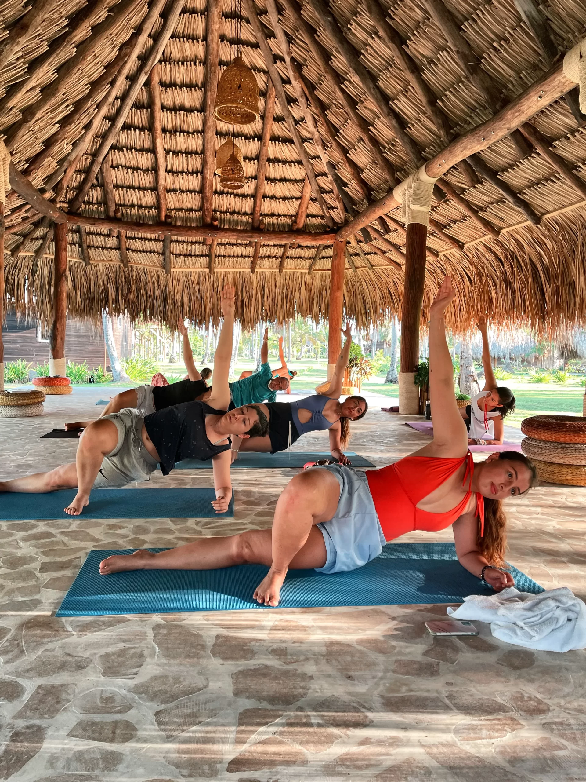 🧘‍♀️ Yoga in Isla Múcura: Find Peace in Paradise 🌴